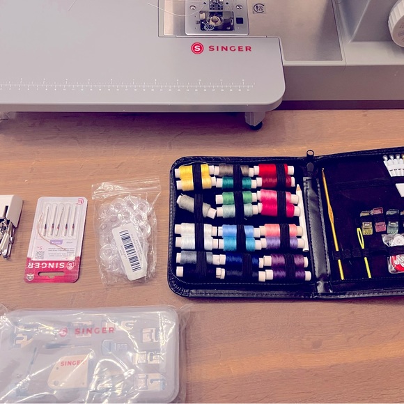 Other | Singer Heavy Duty Sewing Machine With Mini Table Bag And Tools ...